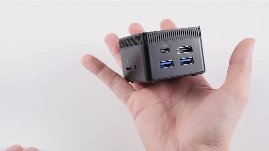 世界上最小的电脑主机!超高性能却只手可握,重量比手机还轻