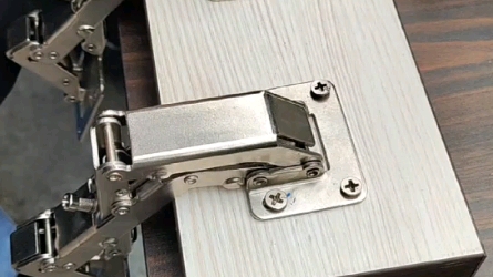 不用挖杯孔的铰链安装方法它来了