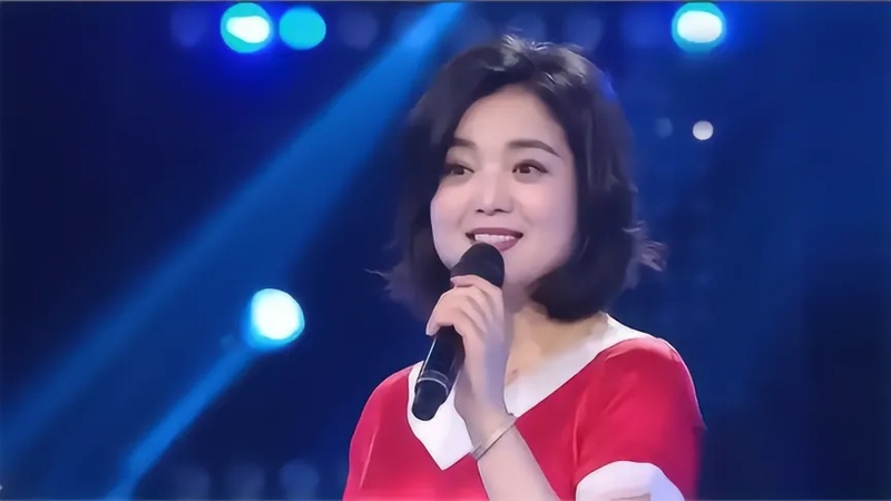 白雪演唱的歌曲《没那么简单》,曾经最掏心,所以最开心!