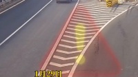 高速倒车,险酿事故。交警:万一走错路,要“将错就错”继续行驶