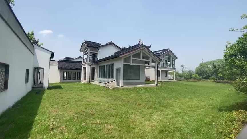 这个在卖你们信吗?6300W复园楼王建筑面积:741平米宗地面积