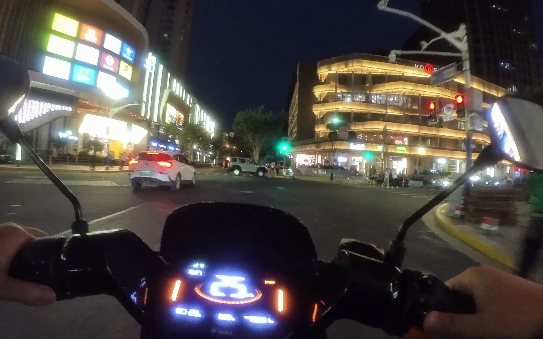 做行车记录仪够了吗?Insta360 GO3夜间画质及防抖测试
