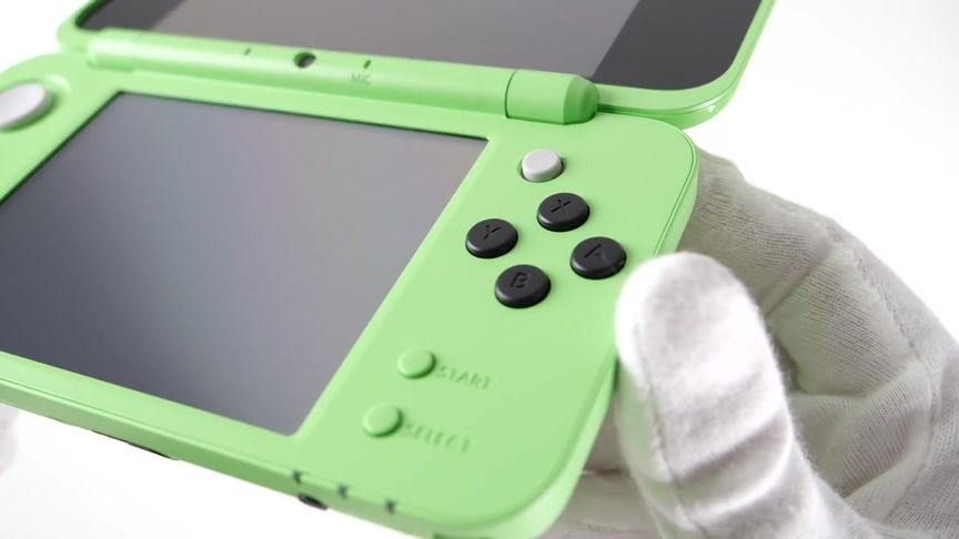 我的世界限定版3dsll开箱,这鲜艳的绿色是不是送礼佳品?