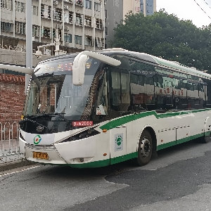 ZK宇通E8 