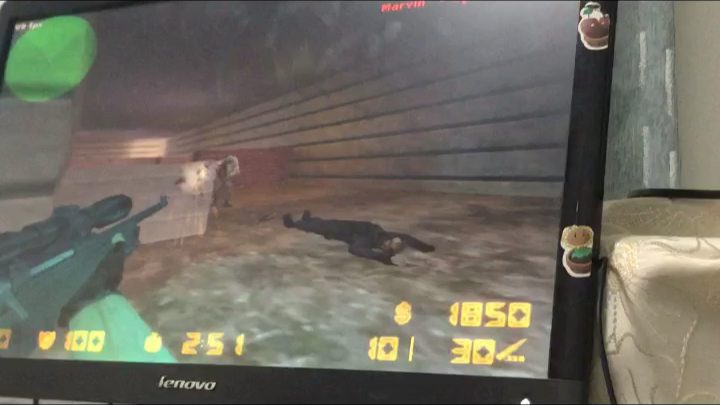 【刺剌】《CS1.6》搭配鼠标宏瞬狙自残