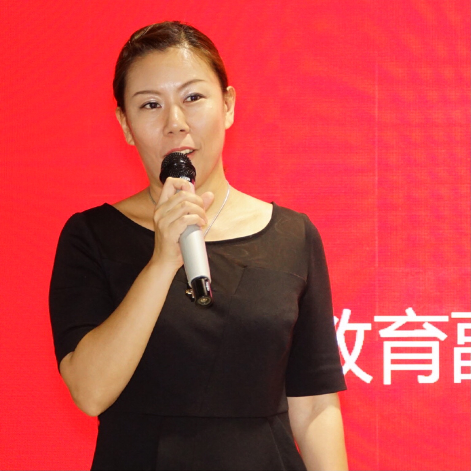 石器时代的木头天使 
