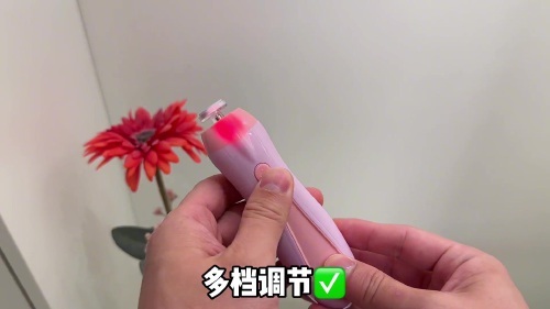 感谢这个电动磨甲器,小宝宝指甲长的快,对新手妈妈来说方便又好用