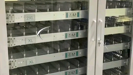 手术服自助发衣机_斯科信息