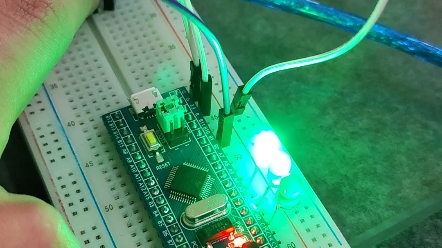 stm32按键控制LED灯模式