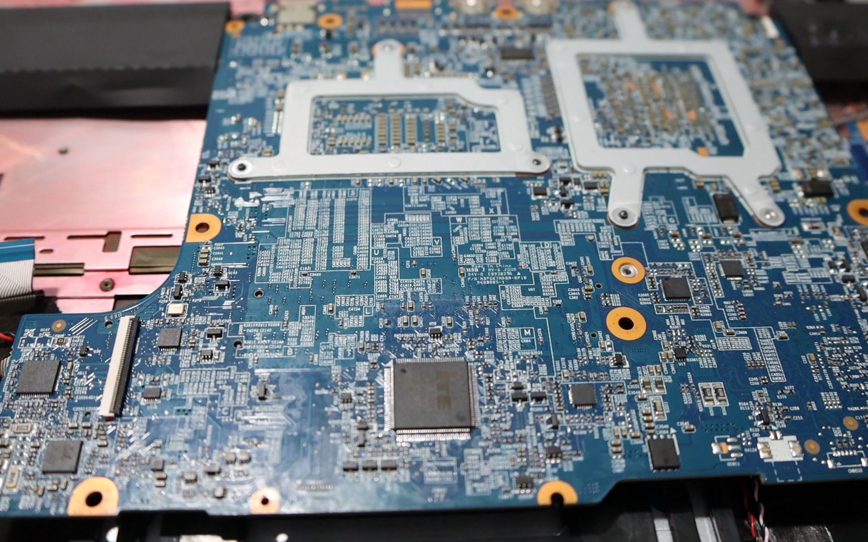 笔记本电脑键盘失灵,没想到修复起来这么费事,差点放弃