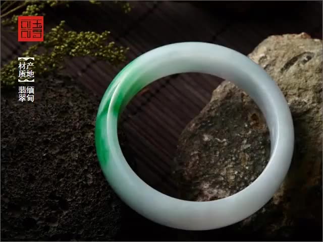 都说翡翠十种九豆!但是豆种手镯真的便宜吗?