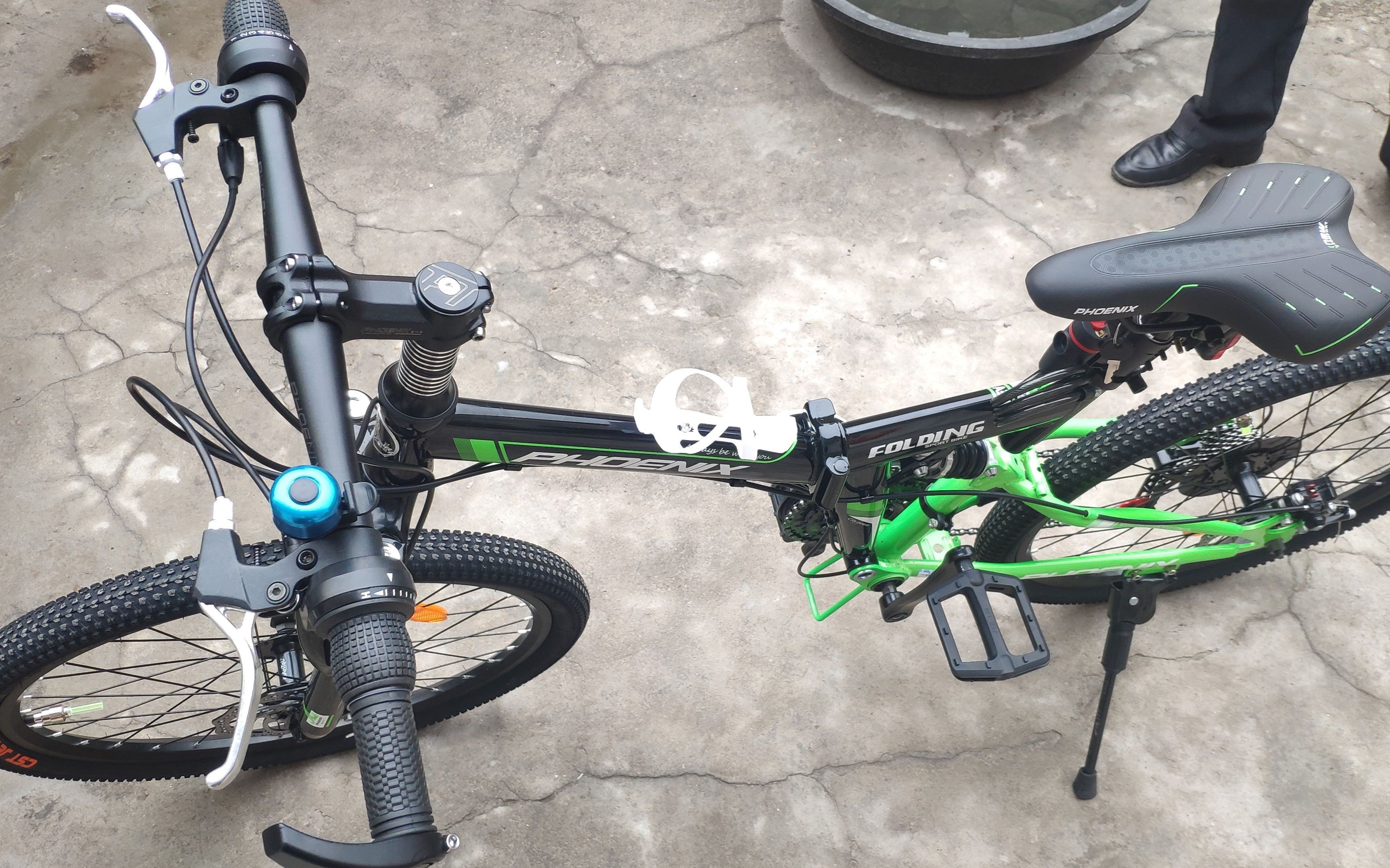 童年的记忆凤凰自行车开箱,坑里真舒服