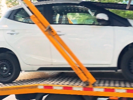 晚霞如此美。现车直发!江铃Ev2续航220公里,带一年交强险,资料齐全