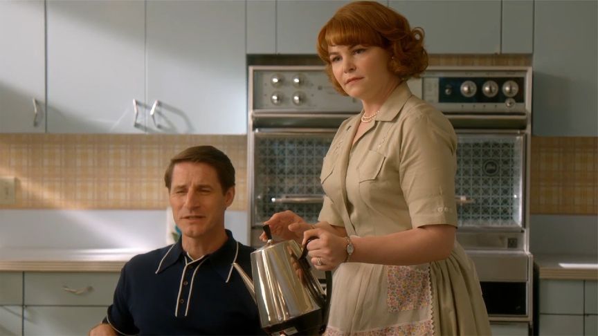 第1集:三个不同时空,三个不同女人的命运交织