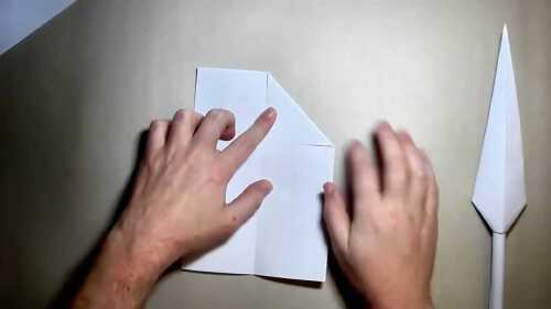 教你折纸长矛,折好抛出去,看看谁飞得远!