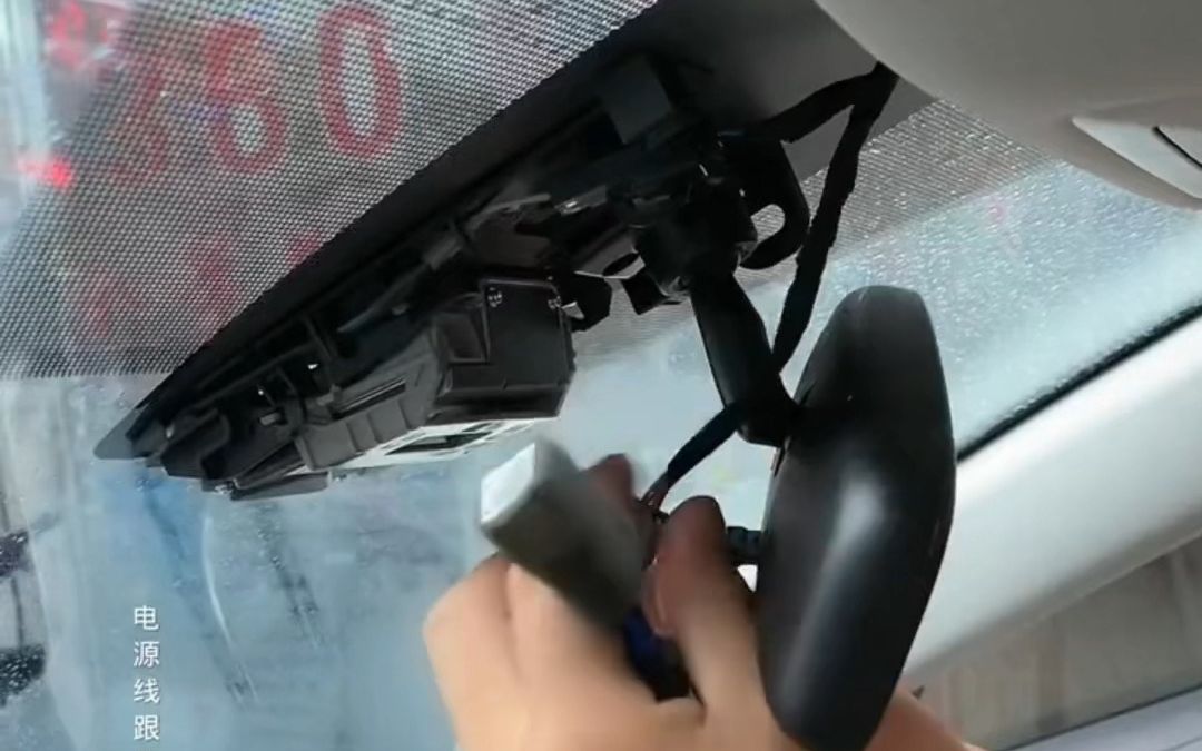 2022款丰田荣放专用行车记录仪,免走线安装教程,手机APP看视频清晰...