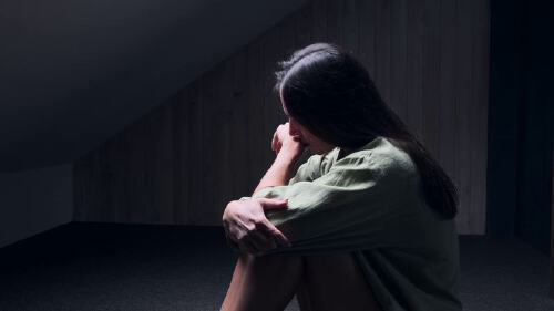 "我很好"背后是深渊:抑郁症患者为何对病情闭口不谈?