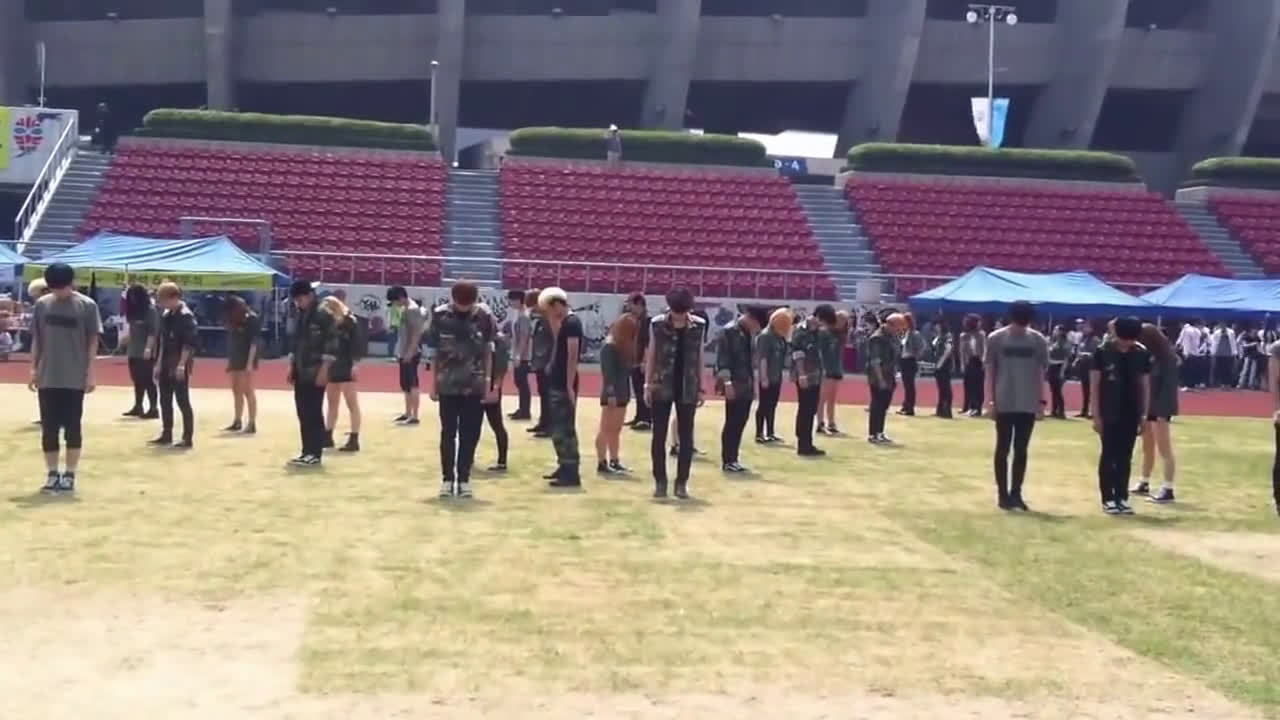 韩国大学生运动会舞蹈表演