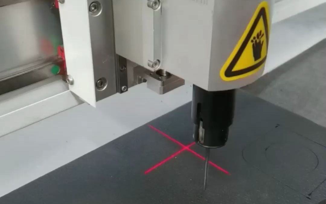 ...~如果你在做珍珠棉材质包装,那一定要考虑这台振动刀切割机,精准度...