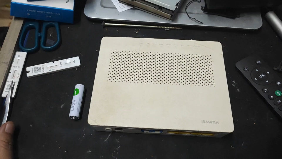 华为的光猫拆解,看看里面有什么秘密!