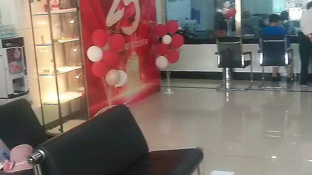 兰州银行业务正在火热办理中