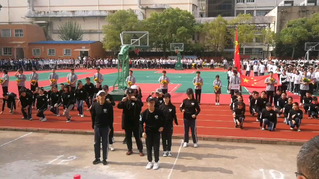 运动会开幕式之酒醉的蝴蝶,笑死我了