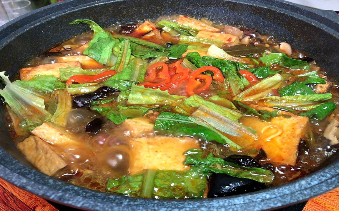 大烩菜正确的做法,原来诀窍这么简单,炖一大锅,好吃到汁都不剩