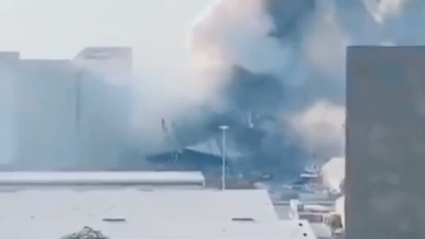 黎巴嫩贝鲁特爆炸现场视频爆炸细节在简介里