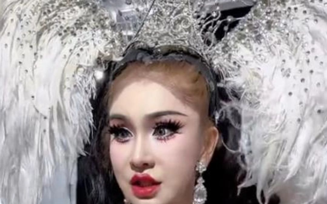 泰国“人妖”桃花宝宝,花费2千万打造芭比脸,唯一“癖好”让人把控...