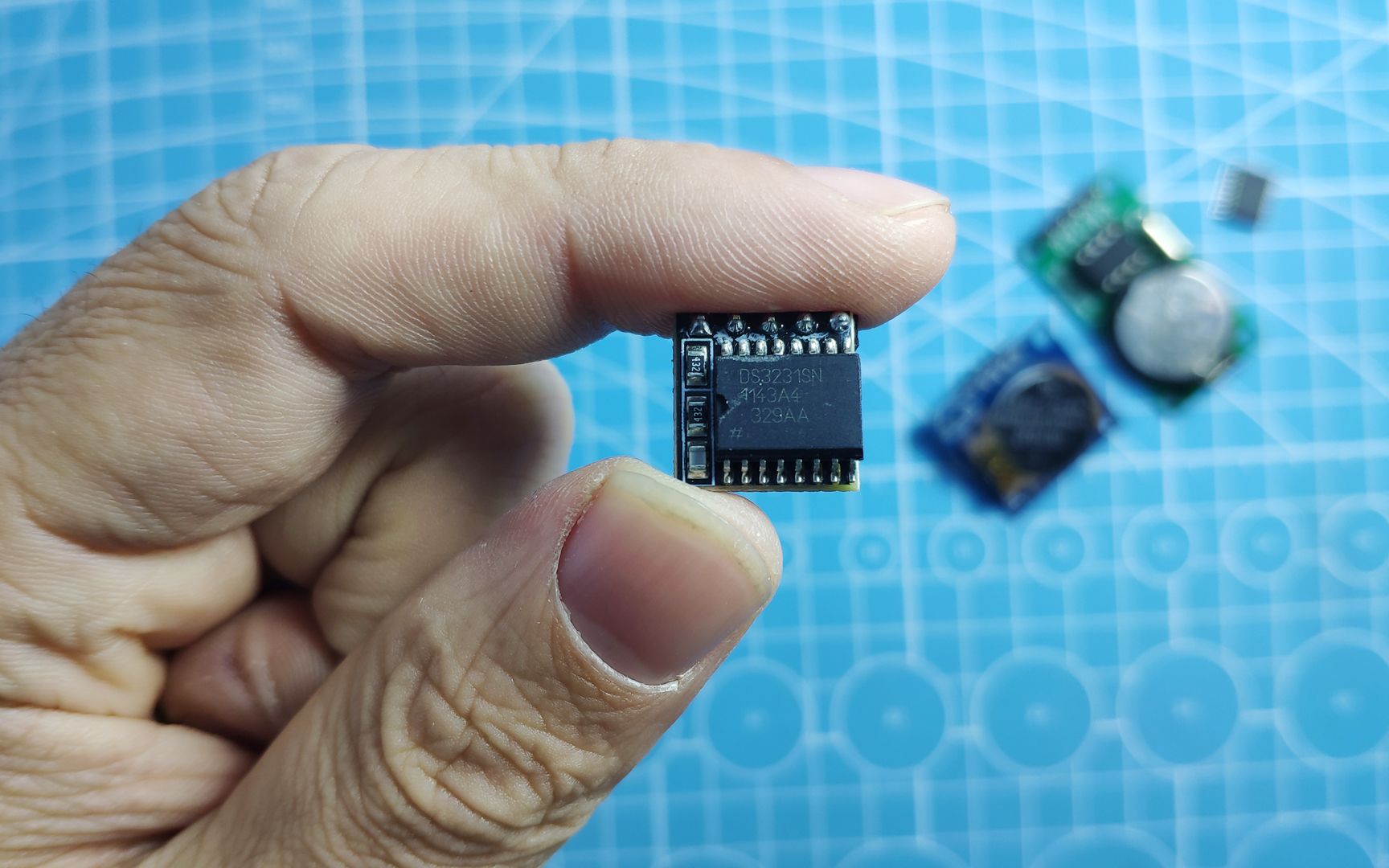 使用DS3231时钟芯片，获取更精准的时间，1年误差小于1分钟