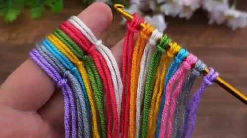 用废毛线轻松编出超美挂件,简单又好看