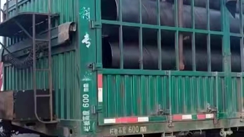 螺旋管530*8装车,发杭州。#钢材 #钢管 #螺旋管