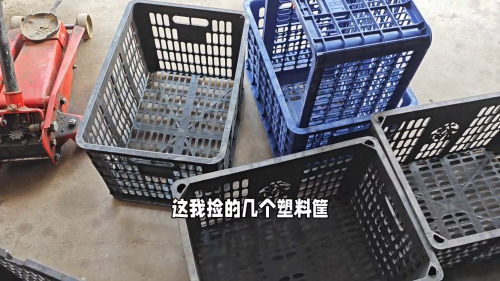 千奇百怪的蜂箱,把朔料框改成蜂箱,设计制作活动门