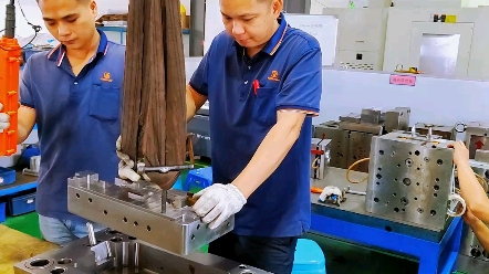 深圳市永利源模具塑胶有限公司是深圳塑胶模具厂家,专业塑胶模具...