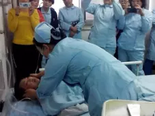 经口鼻吸痰法操作流程