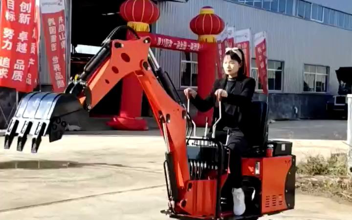 果园农用小型挖掘机多少钱一台?山鼎迷你小挖机挖土机