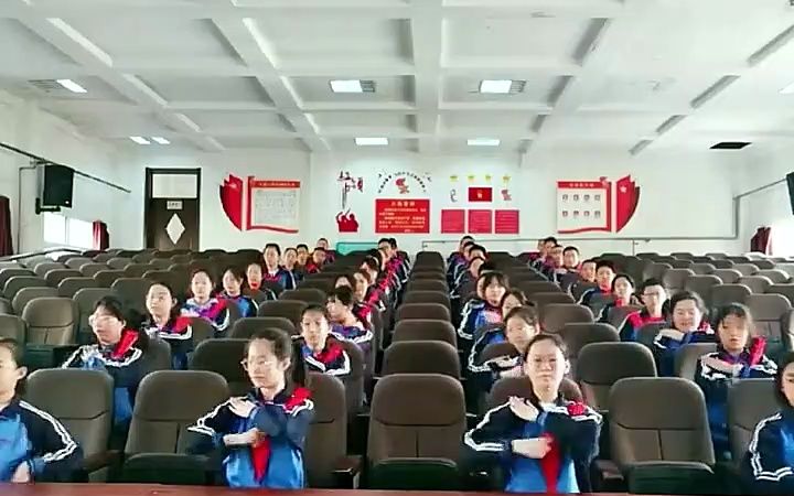 国庆舞蹈《少年志》课桌扇子舞#六一舞蹈 #课桌舞 #六一儿童节 #开场...