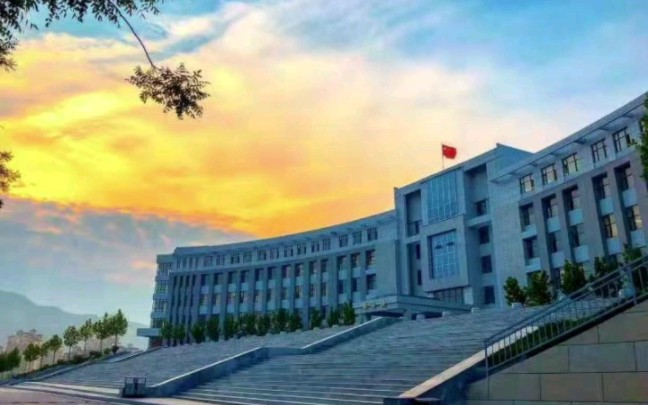 学校夕阳