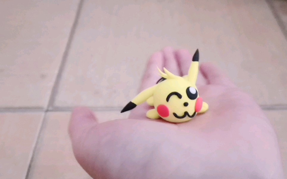 用粘土捏的皮卡丘