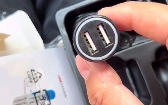 买一台海康威视行车记录仪测试一下效果监控摄像头 性价比高的监控...