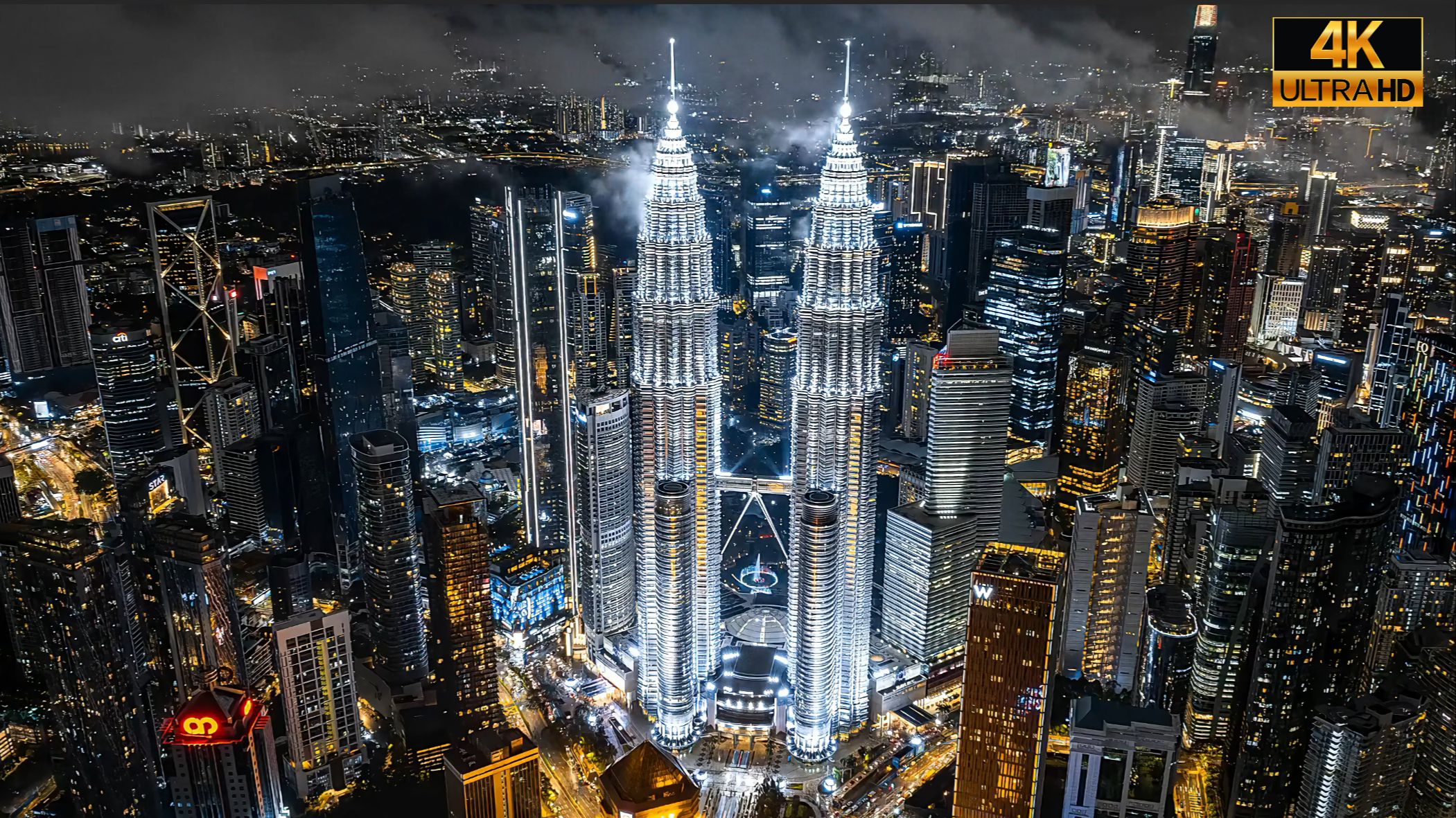 马来西亚 | 吉隆坡双子塔 | 夜幕下的银色泰坦