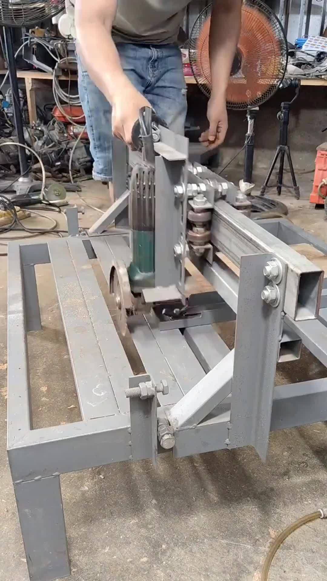 机械展示:生产制作、加工与工业机械设备大揭秘