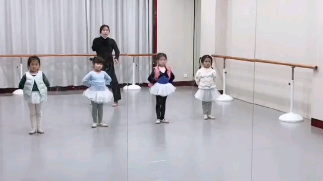 小道童舞蹈