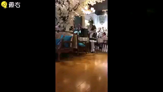 我觉得你是在歧视台式电脑,加个微信先。