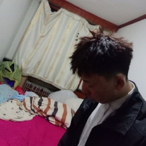 阿肖爱打球 