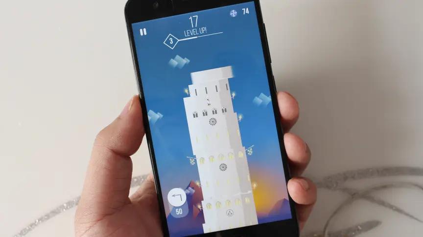 微信最新小游戏,比跳一跳难玩,能玩到50分的人几乎都没有!