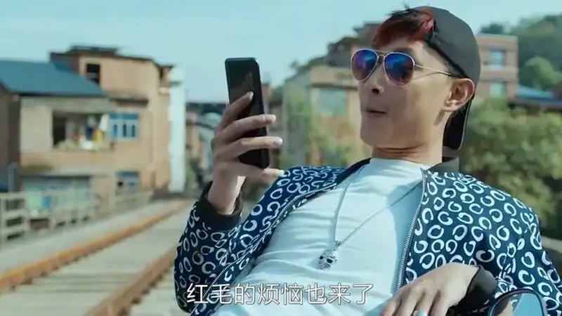 两兄弟创业赚钱,自己打印二维码,偷偷帖到商家二维码上,剧情片