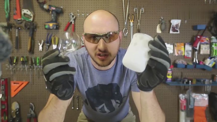 科学实验:把通电的灯泡在液氮里面还会亮吗?