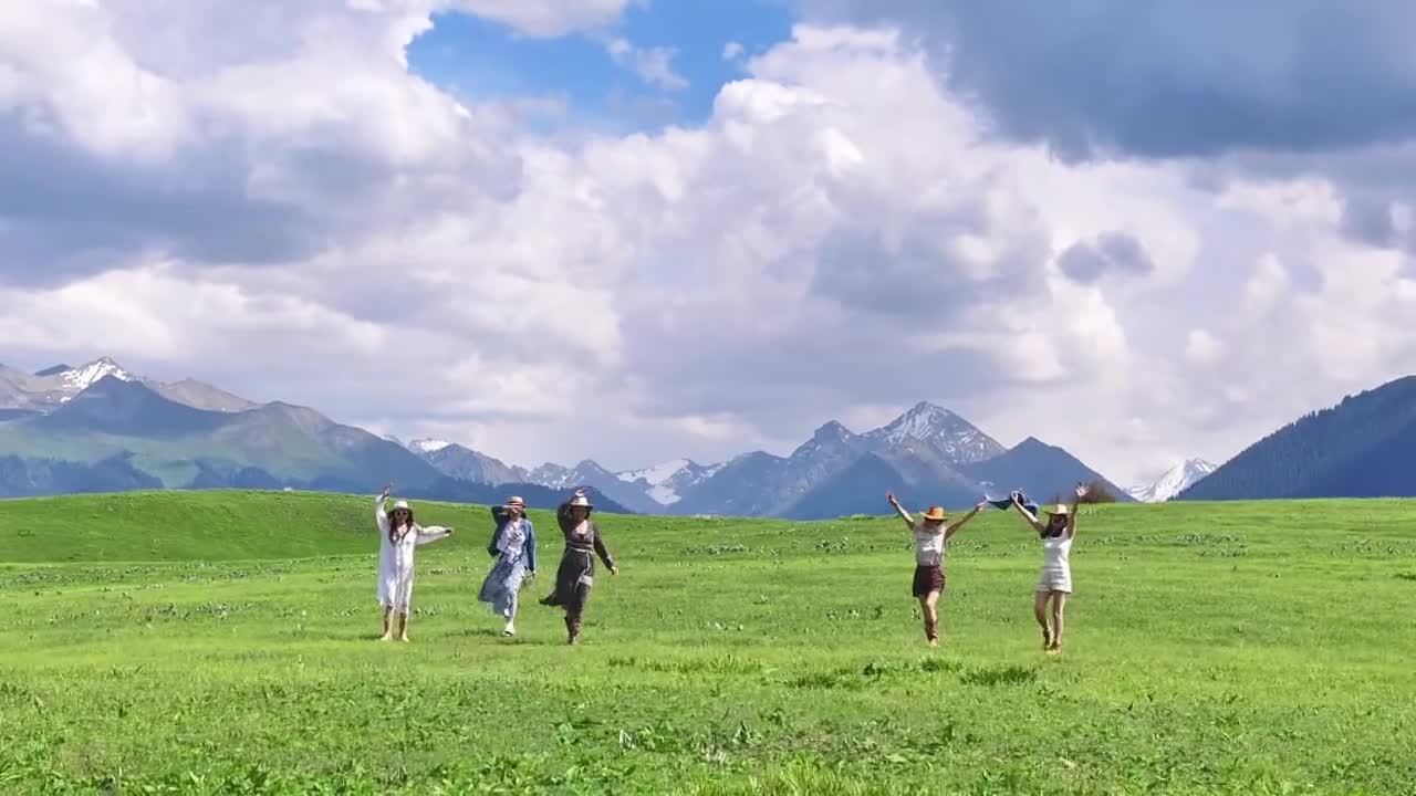 在那拉提,我掉进了宫崎骏动画里 #青春没有售价去新疆就趁当下 #我把...