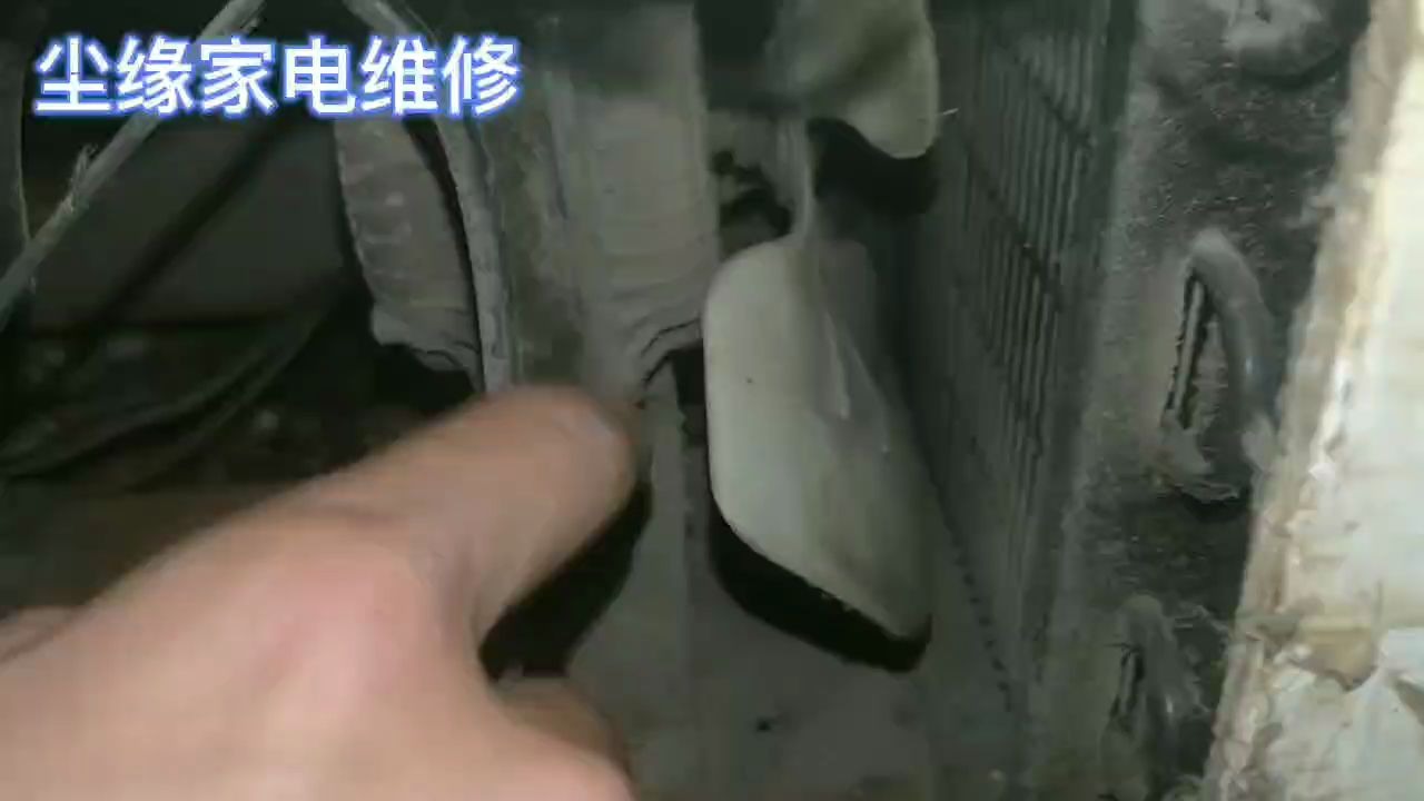 冰柜风扇不转会怎样?时间久了可能会不制冷,严重损坏压缩机